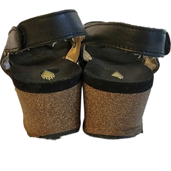 Volatile | Shoes | Volatile Black Platform Sandals Size 8 | Poshmark